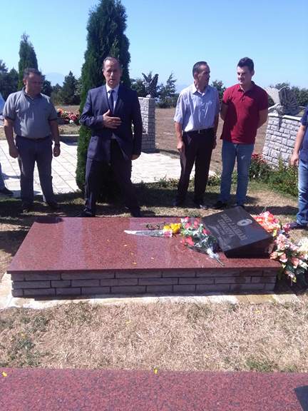 Porosia e heroit Ismet Jashari-Komandant Kumanova 19 vjet pas rënies ...